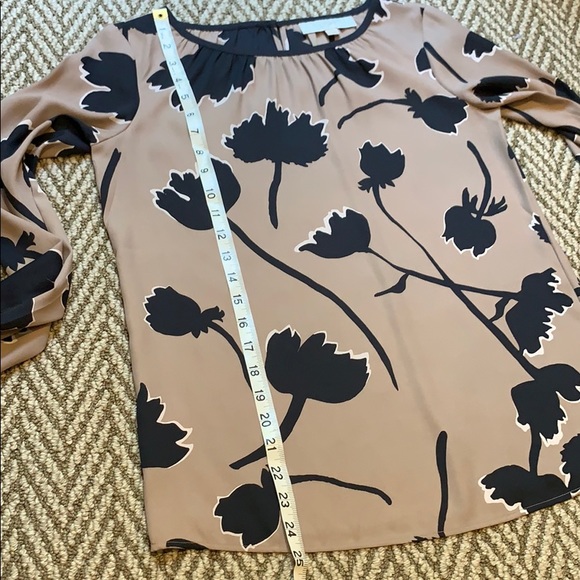 LOFT | Tops | Super Flattering Floral Print Loft Top | Poshmark
